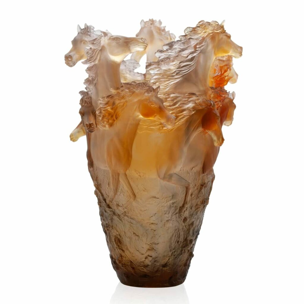 Vase Cheval Cavalcade Magnum Brun Glacé Daum | Vessiere Cristaux