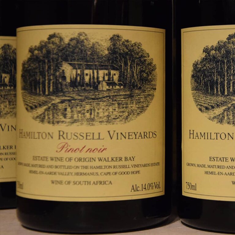 Le Pinot Noir, Le Cépage Typique De La Bourgogne | Vessièere Cristaux
